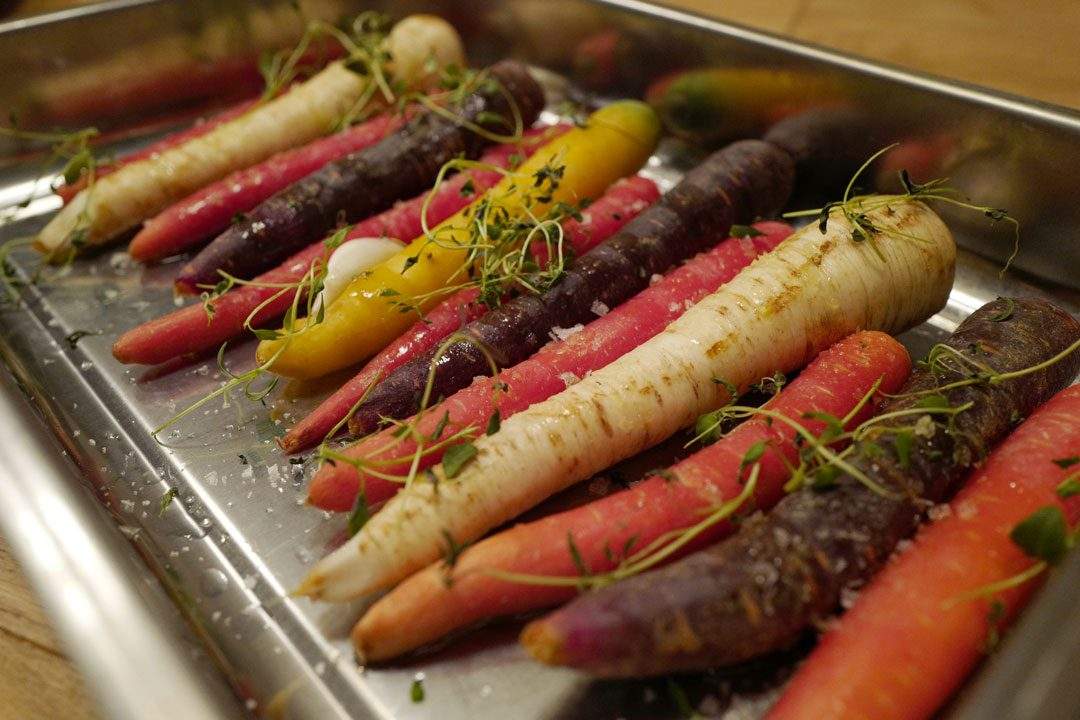 Rotfrukter med hasselnøttvinaigrette