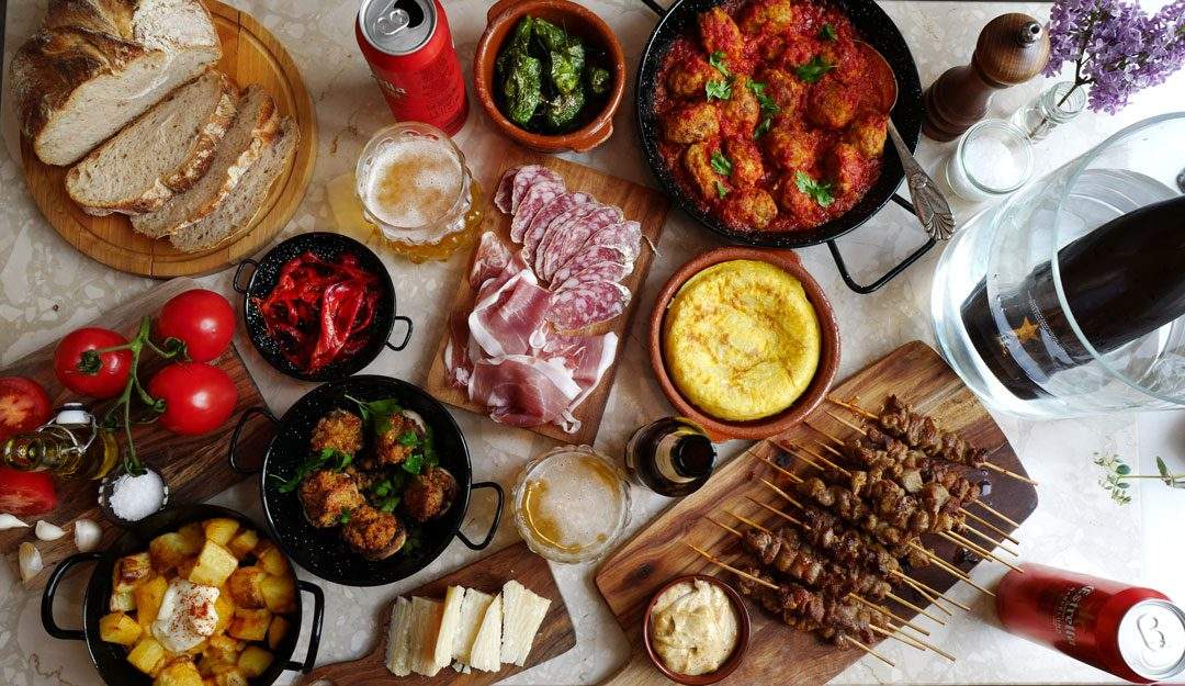 Slik lager du et ekte tapasbord